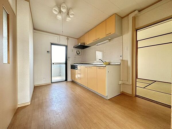 【ホームズ】A棟南安威住宅七号棟｜茨木市、阪急京都本線 茨木市駅 バス15分 安威団地口下車 徒歩10分の中古マンション