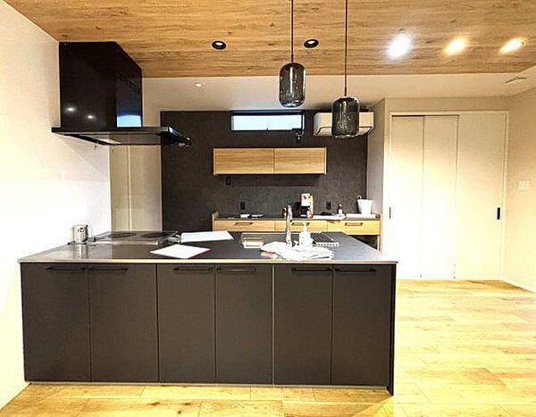 【ホームズ】新庄 中古戸建 2階4SLDK｜和歌山市、JR和歌山線 紀伊小倉駅 徒歩8分の中古一戸建て