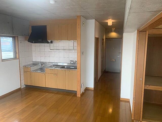 【ホームズ】識名ガーデンテラス[2LDK/4階/47㎡]。賃貸アパート住宅情報