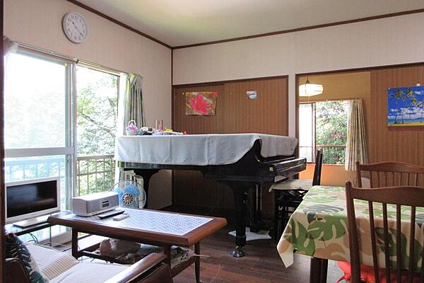 【ホームズ】JR伊東線 宇佐美駅 4.3km（伊東市）の中古一戸建て（物件番号：3330210-0000279）